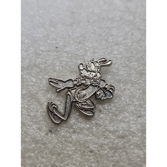 Disney | Jewelry | Disney Trading Pin Silver Toned Goofy Hidden Mickey ...